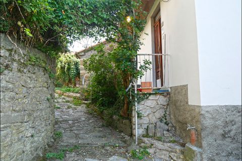 Country house for sale in Casola in Lunigiana, Massa and Carrara - € ...