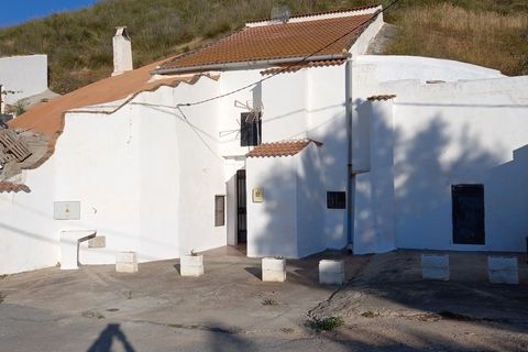 Cave house for sale in Fontanar, Jaen - € 29,999 | Ref: v3056 | Kyero