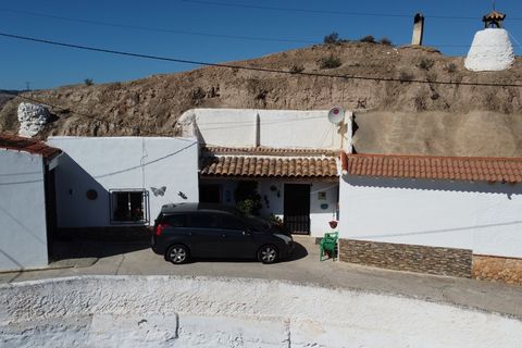 Cave house for sale in Bacor, Granada - € 90,000 | Ref: v3059 | Kyero