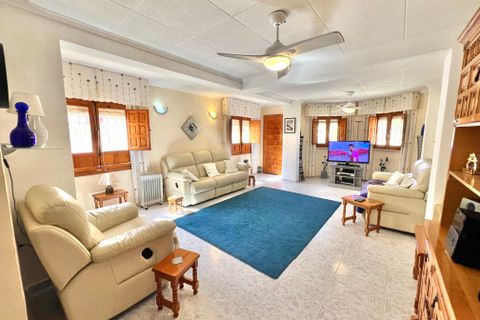 Villa for sale in La Marina, Alicante - € 219,950 | Ref: NP:843 | Kyero