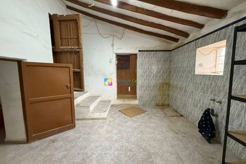 Country house for sale in Albox, Almeria - € 140,000 | Ref: 2902 | Kyero