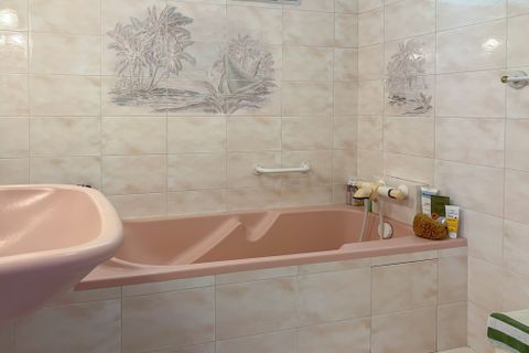 Villa for sale in Cavalaire-sur-Mer, Var - € 1,050,000 | Ref: HH ...