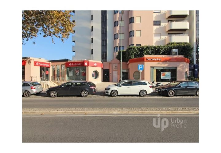 Commercial property to rent in Cascais, Lisbon - € 1,600 | Ref: CJG ...