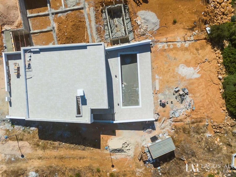 Properties for sale near beach in Portugal | Kyero