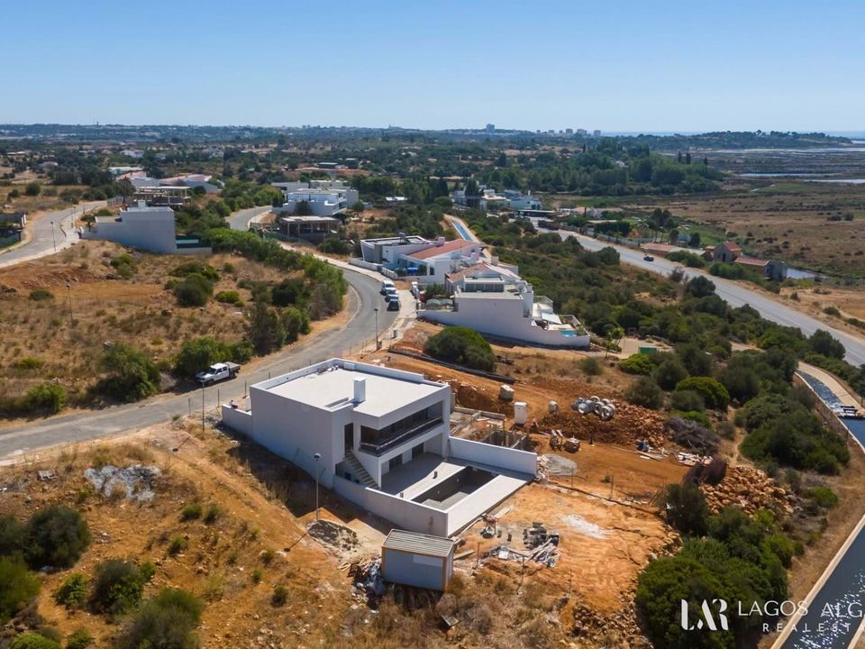 Properties for sale near beach in Portugal | Kyero