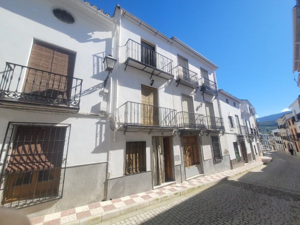 Cheap properties for sale in Spain | Kyero